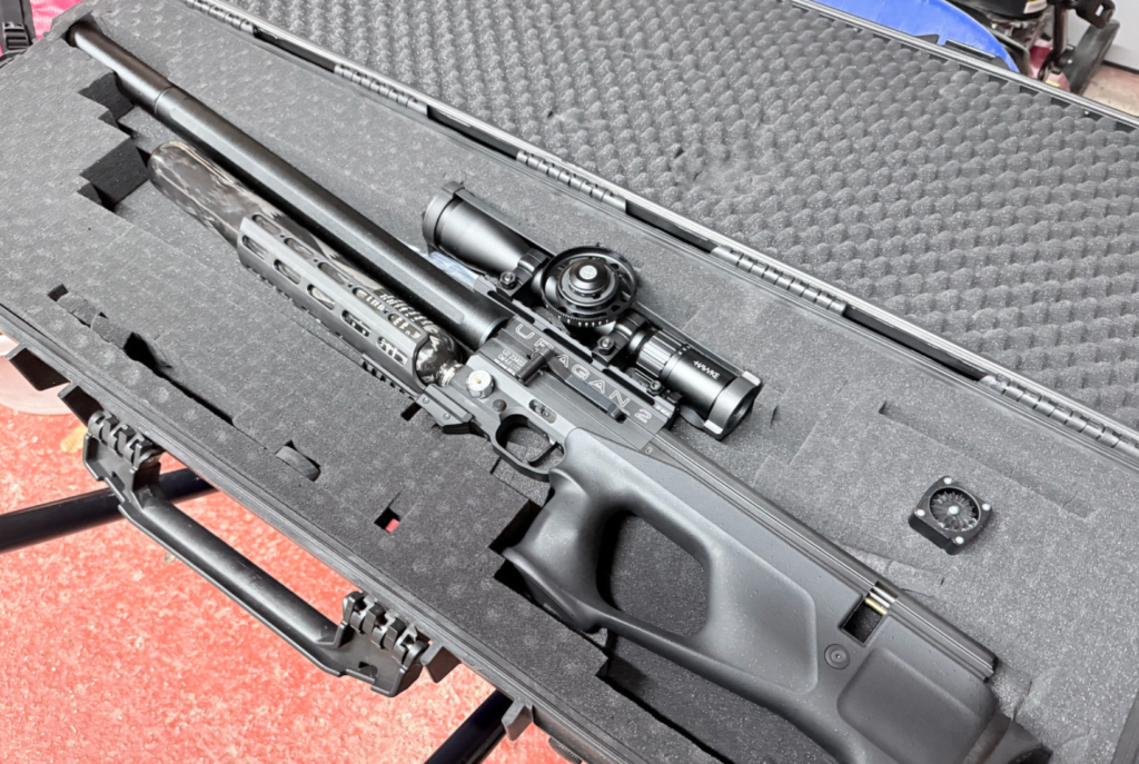 AGT Uragan 2 600 Black .177 + Wawke Airmax 30 SF + Hardcase + more ...